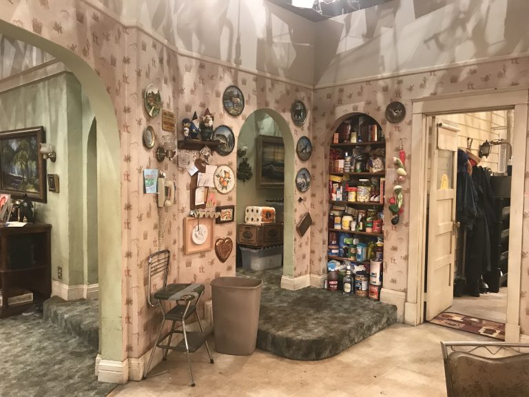 Roseanne Set Photos and Exclusive Cast Interview