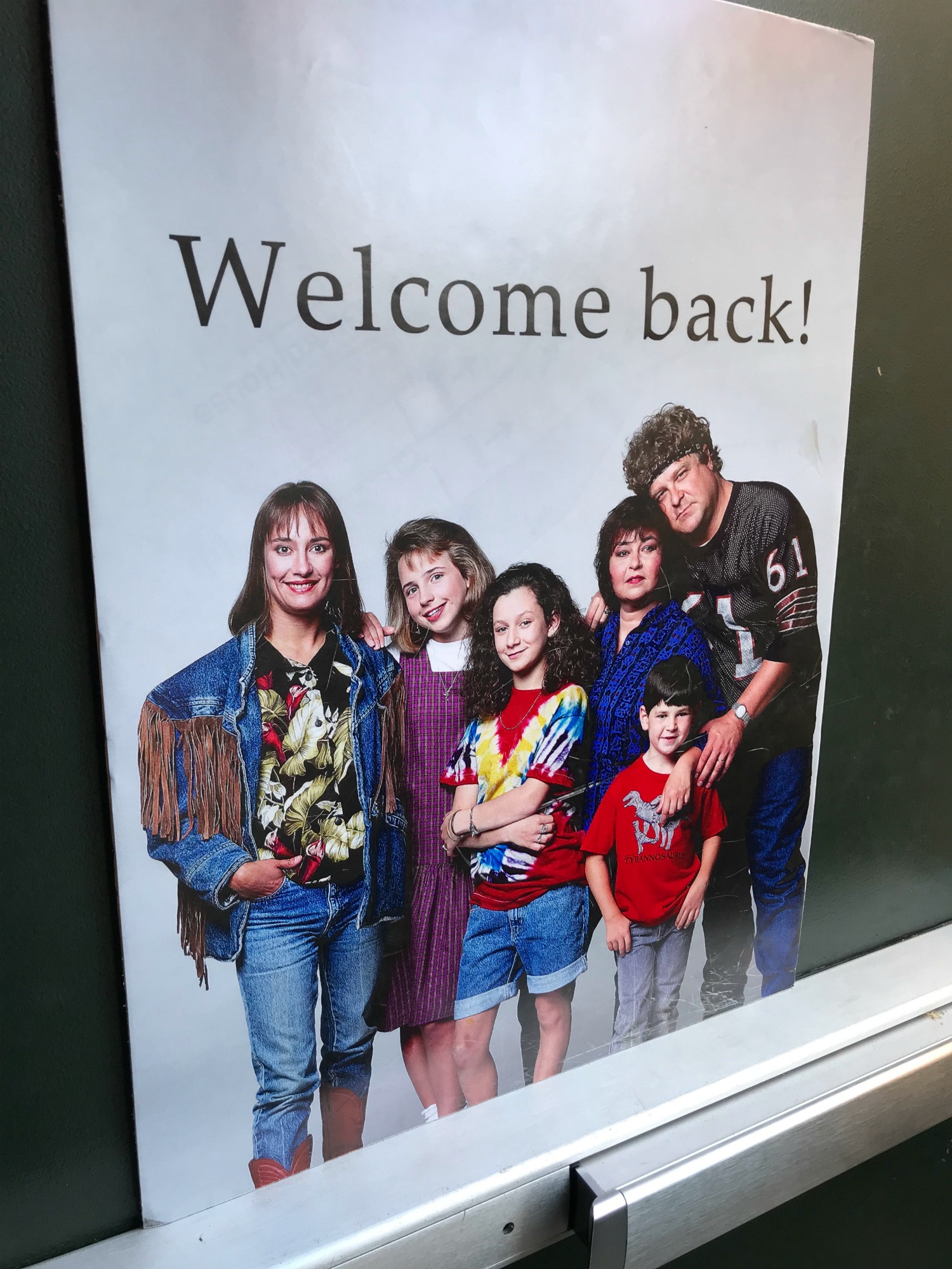 Roseanne Set Photos and Exclusive Cast Interview