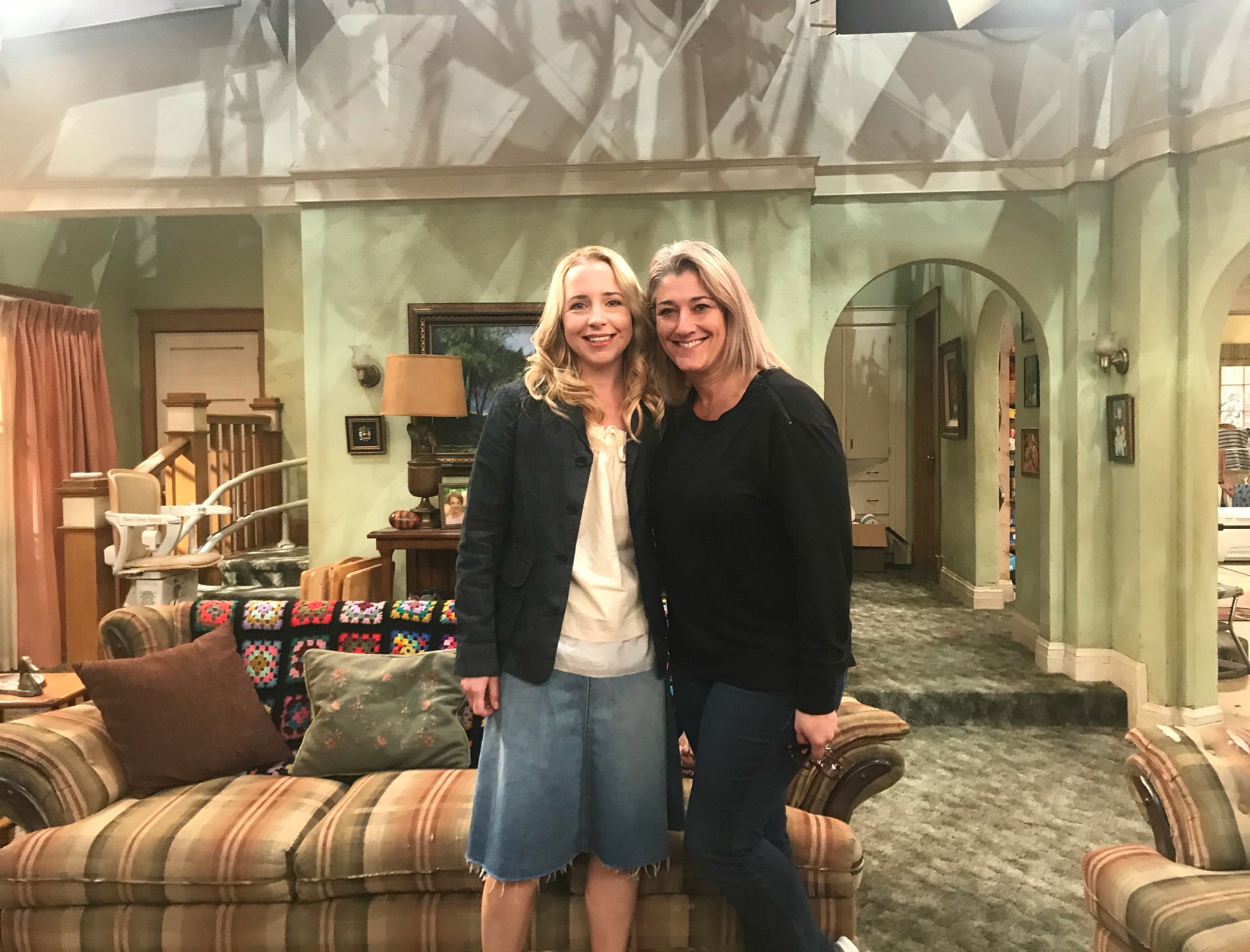 Roseanne Set Photos and Exclusive Cast Interview